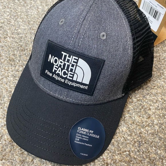 The North Face | Accessories | The North Face Mesh Back Cap Nwt Hat ...